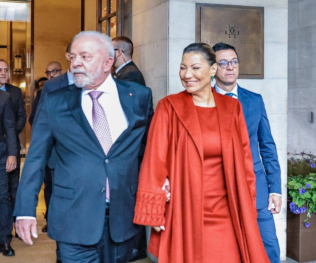 Divulgados mais gastos luxuosos de Lula e Janja na coroação do rei ...
