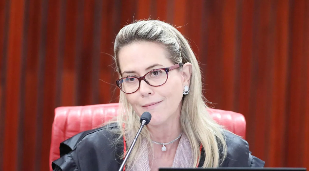 CBF contrata ex-ministra do TSE por R$ 10 milhões