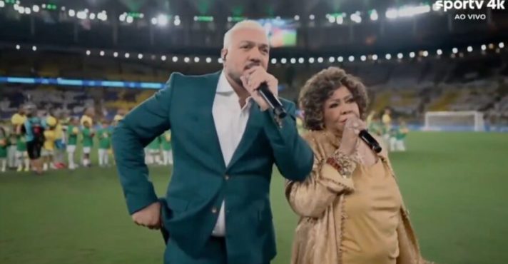 Descompasso entre Belo e Alcione no Hino Nacional repercute